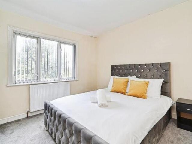 3 bedroom semi detached house for sale in Harehills Lane, Leeds, LS9