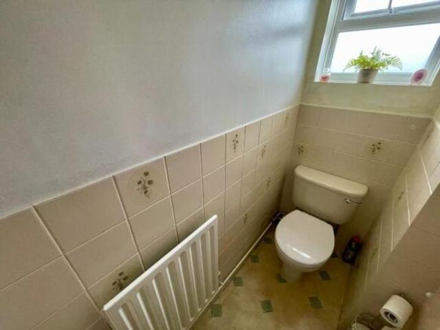 3 bedroom semi detached house for sale in Harlestone Close, Luton, Bedfordshire, LU3 4DW, LU3