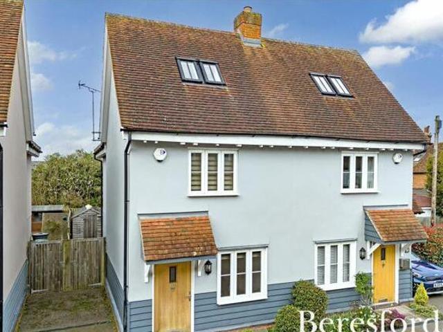 3 Bedroom Semi detached House For Sale In Harmans Yard
