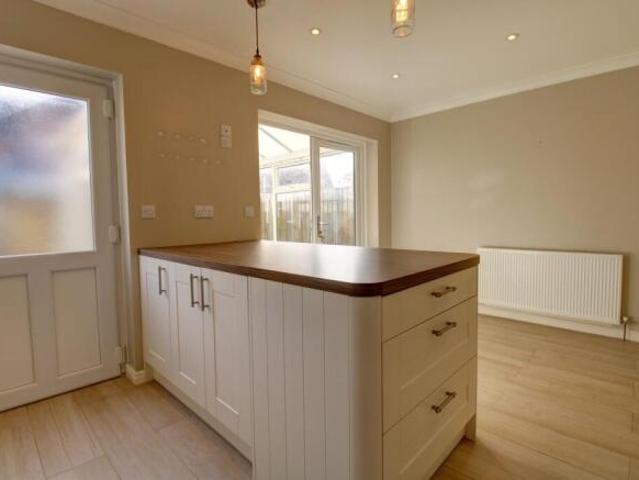 3 bedroom semi detached house for sale in Harrier Close, Ipswich, IP3