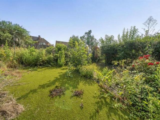 3 bedroom semi detached house for sale in Hastings Road, Kempston, Bedford, MK42