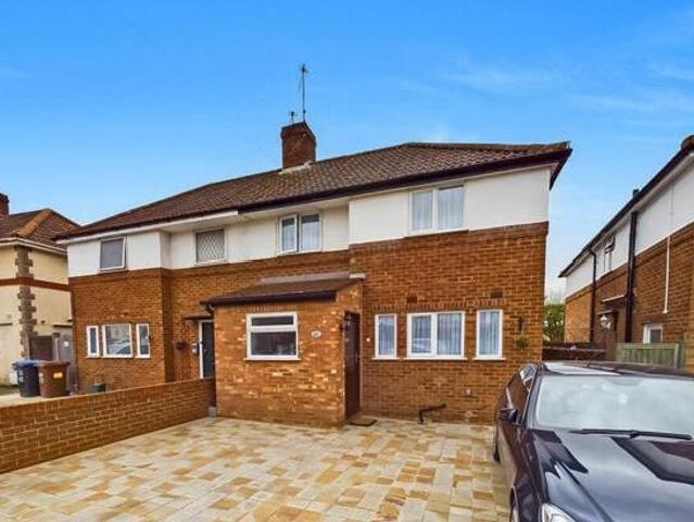 3 Bedroom Semi detached House For Sale In Hatfield