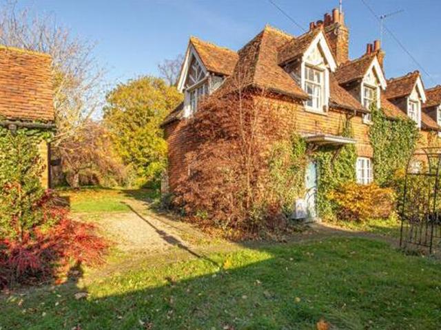 3 Bedroom Semi detached House For Sale In Hatfield