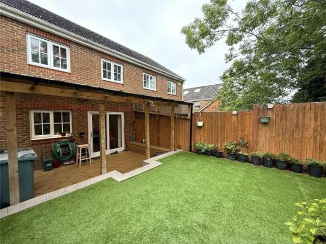 3 bedroom semi detached house for sale in Hathaway Gardens, Basingstoke, Hampshire, RG24