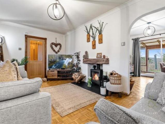 3 bedroom semi detached house for sale in Hatherleigh Road, Rumney, Cardiff, CF3