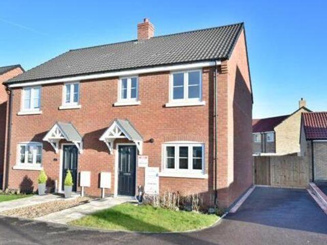 3 Bedroom Semi detached House For Sale In Havenfields, Waddington