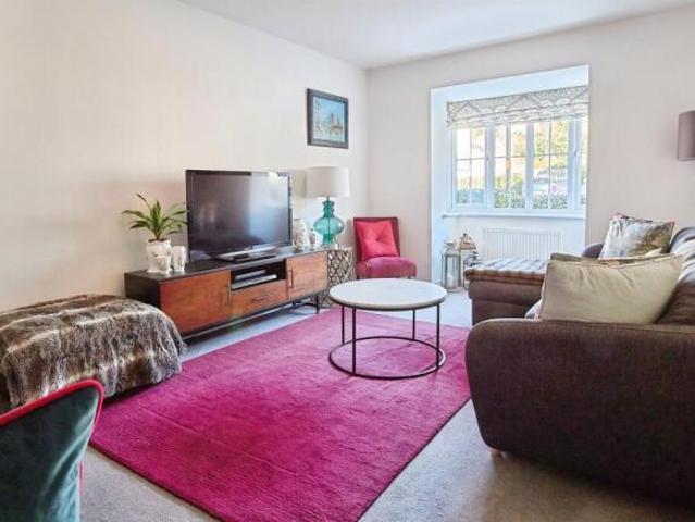 3 bedroom semi detached house for sale in Hawthorn Way, Birmingham, B38
