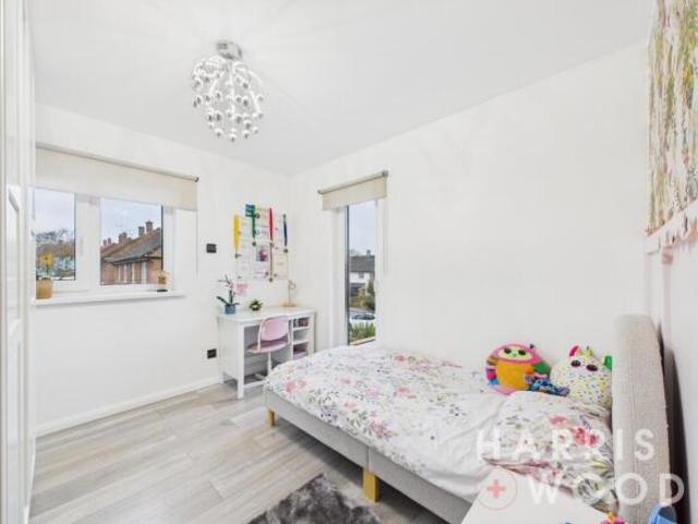 3 bedroom semi detached house for sale in Hawthorn Drive, Ipswich, Suffolk, IP2