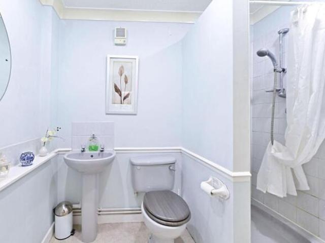 3 bedroom semi detached house for sale in Hawk Close, Basingstoke, RG22