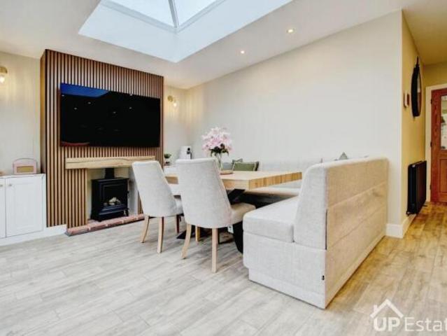 3 bedroom semi detached house for sale in Hawkes Mill Lane, Allesley, Coventry, CV5