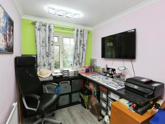 3 bedroom semi detached house for sale in Hawkhurst Close, Southampton, SO19