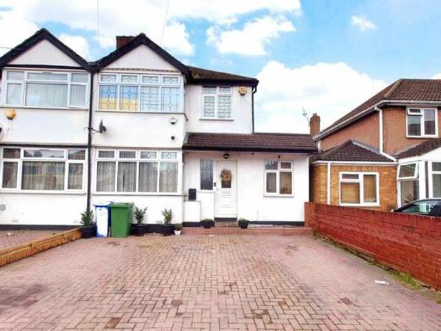 3 Bedroom Semi detached House For Sale In Hayes, Greater London