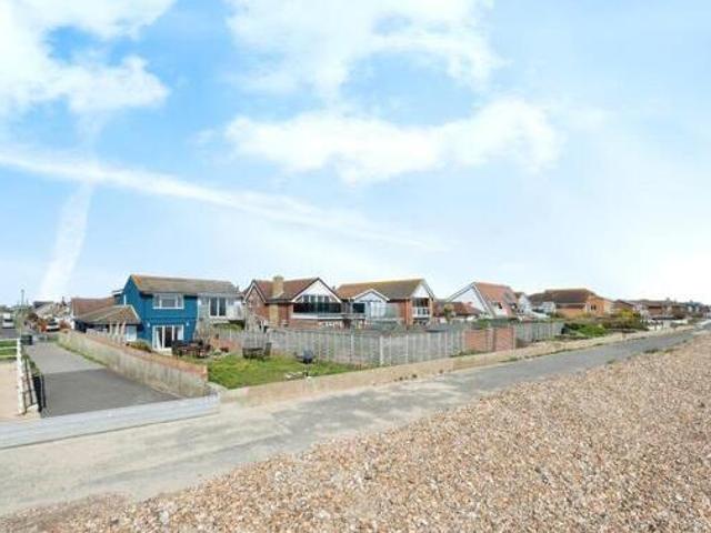 3 Bedroom Semi detached House For Sale In Hayling Island, Hampshire