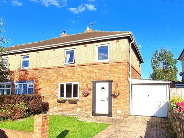 3 Bedroom Semi detached House For Sale In Hazelrigg, Newcastle Upon Tyne