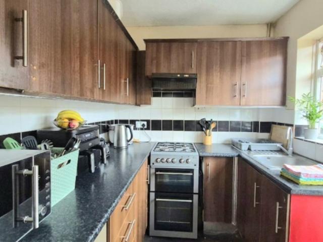 3 bedroom semi detached house for sale in Hazelwood Road, Bedford, MK42