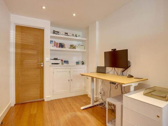 3 bedroom semi detached house for sale in Hemdean Road, Caversham, RG4