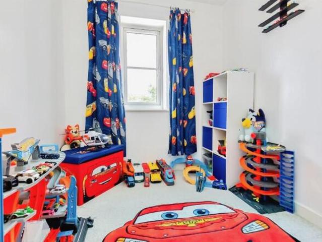 3 bedroom semi detached house for sale in Hemlock Close, Peterborough, PE1