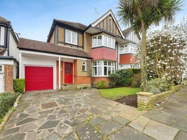 3 Bedroom Semi detached House For Sale In Hendon