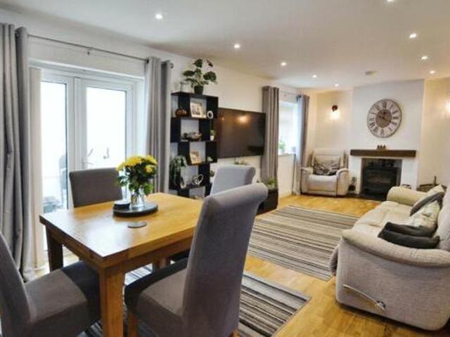 3 Bedroom Semi detached House For Sale In Hengrove