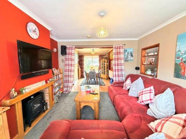 3 bedroom semi detached house for sale in Henslow Road, Ipswich, IP4