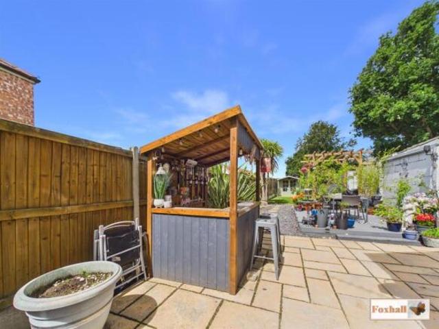 3 bedroom semi detached house for sale in Heath Lane, Ipswich, IP4