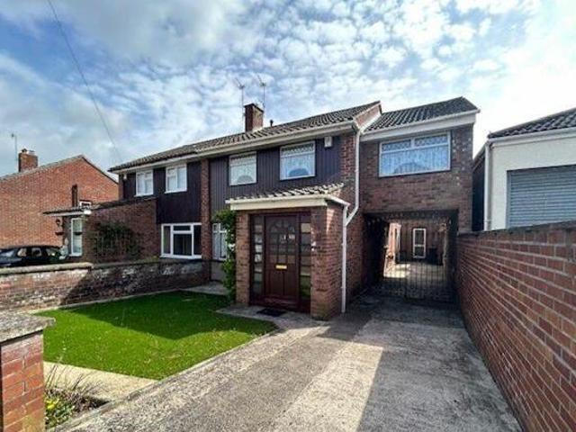 3 Bedroom Semi detached House For Sale In Headley Park, Bristol