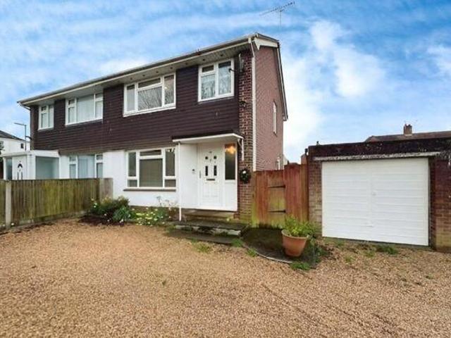 3 Bedroom Semi detached House For Sale In Hedge End, Southampton