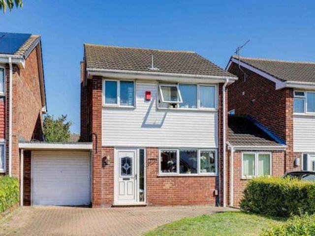 3 Bedroom Semi detached House For Sale In Heron Ridge, Nottinghamshire