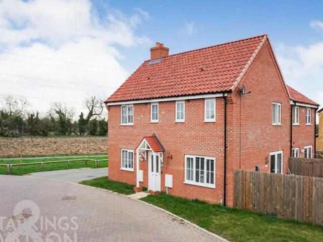 3 Bedroom Semi detached House For Sale In Hethersett
