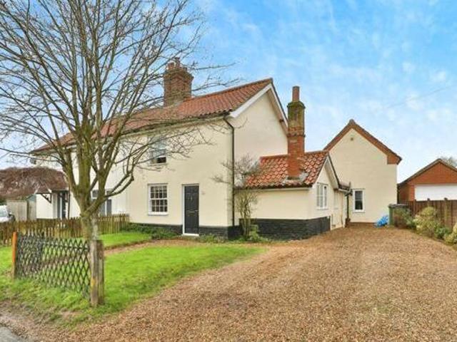 3 Bedroom Semi detached House For Sale In Hethersett