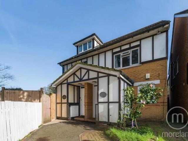 3 bedroom semi detached house for sale in Heton Gardens, Hendon, NW4