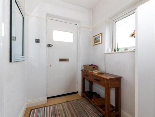 3 bedroom semi detached house for sale in Heywood Drive, Luton, Bedfordshire, LU2