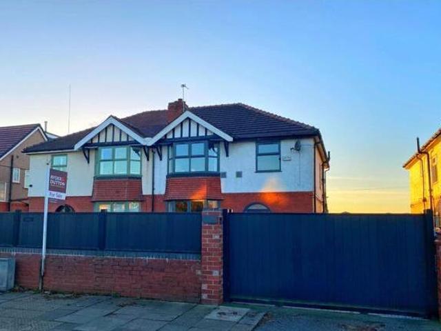 3 Bedroom Semi detached House For Sale In Heywood