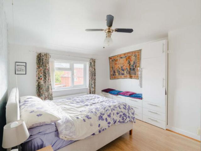 3 bedroom semi detached house for sale in High Grove, Sea Mills, Bristol, BS9