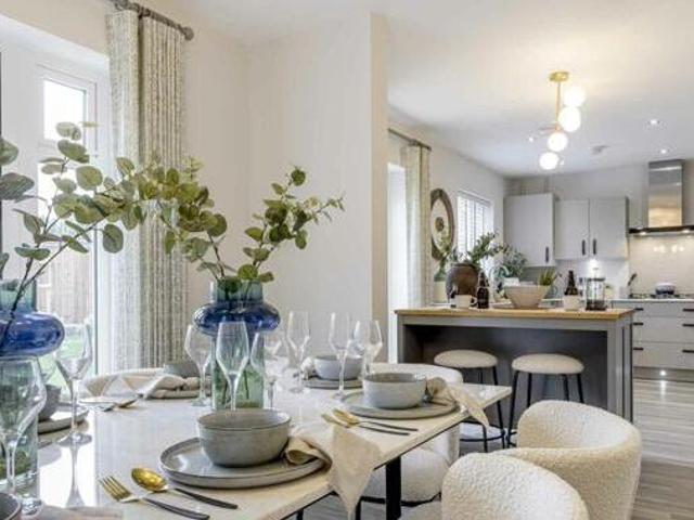 3 Bedroom Semi detached House For Sale In High Street, Codicote