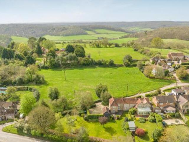 3 Bedroom Semi detached House For Sale In High Wycombe