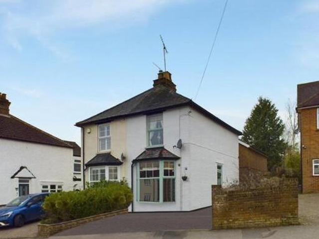 3 Bedroom Semi detached House For Sale In High Wycombe