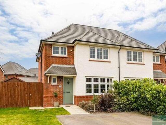 3 Bedroom Semi detached House For Sale In Higher Bartle, Preston