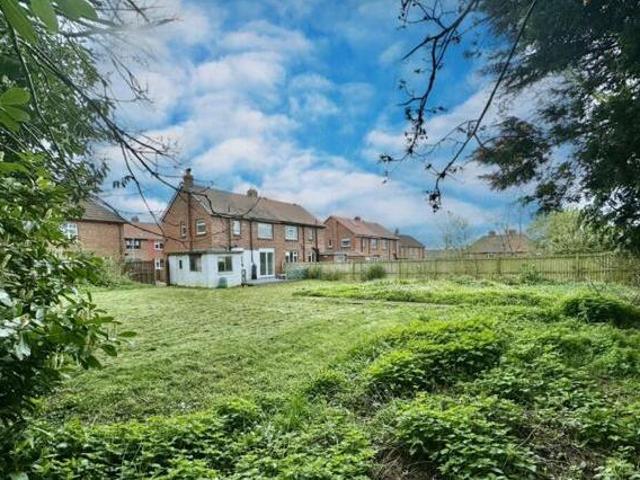 3 Bedroom Semi detached House For Sale In Hightown, Liversedge