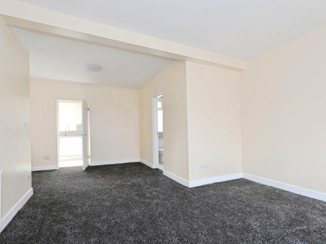 3 bedroom semi detached house for sale in Hilton Road, Lanesfield, Wolverhampton, West Midlands, WV4