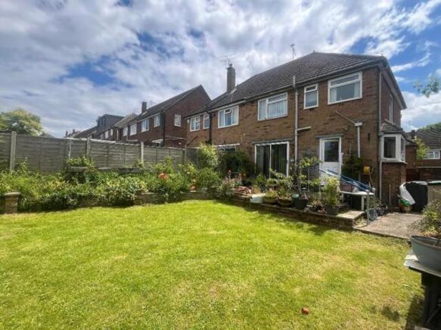 3 bedroom semi detached house for sale in Hill Rise, Luton, LU3