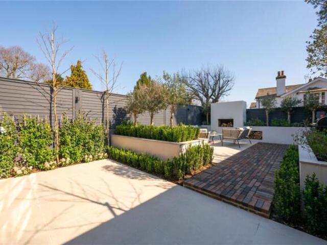 3 bedroom semi detached house for sale in Hill Street, St. Albans, Hertfordshire, AL3