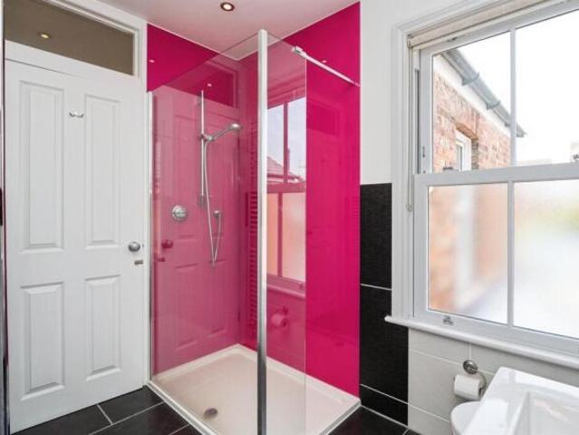 3 bedroom semi detached house for sale in Hill View Road, Tunbridge Wells, TN4