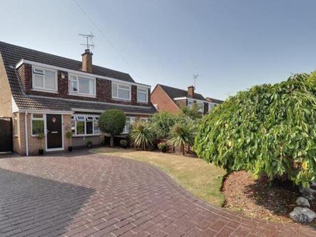 3 Bedroom Semi detached House For Sale In Hillcroft Park