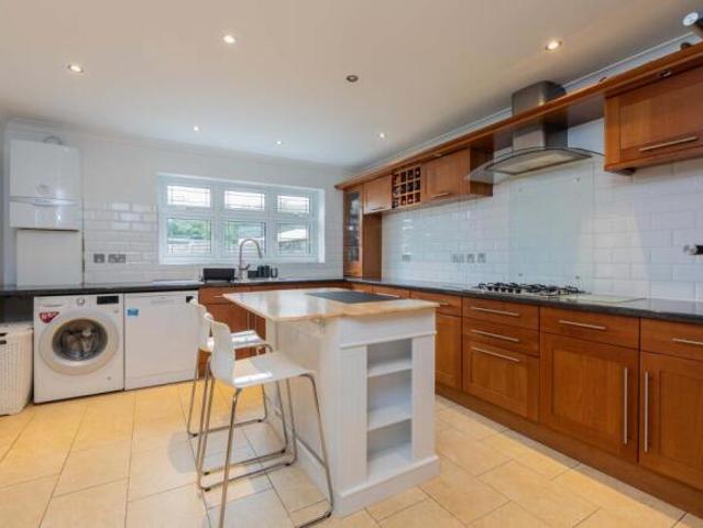 3 bedroom semi detached house for sale in Hillary Road, Langley, SL3