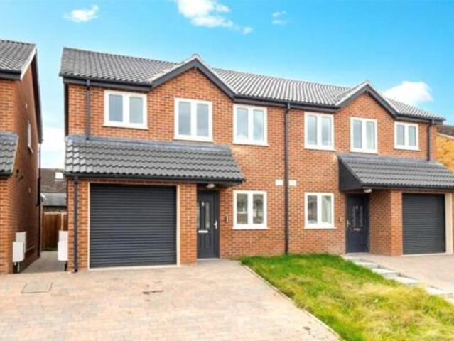 3 Bedroom Semi detached House For Sale In Hilldale Road, Sutton