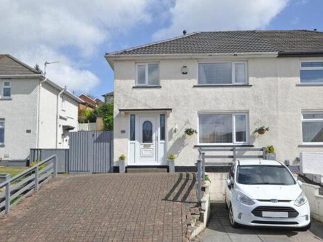 3 Bedroom Semi detached House For Sale In Hillside Crescent
