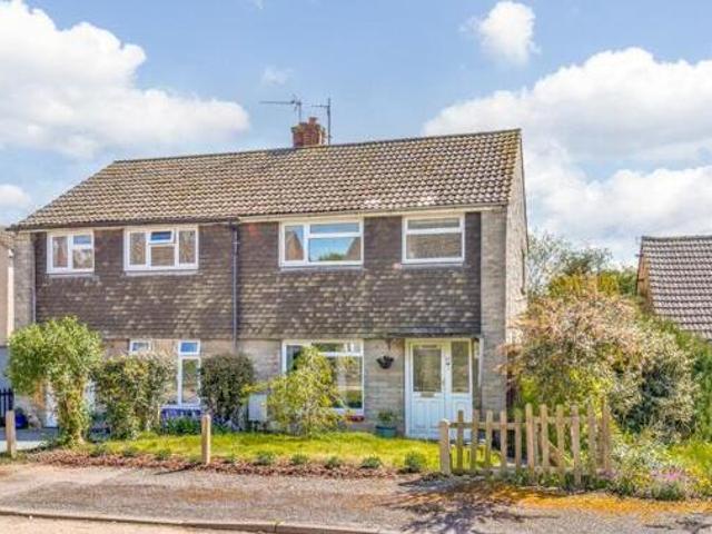 3 Bedroom Semi detached House For Sale In Hitchin, Hertfordshire