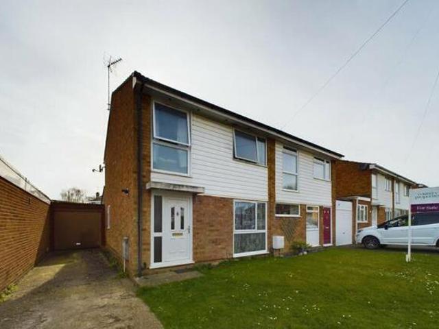 3 Bedroom Semi detached House For Sale In Hitchin