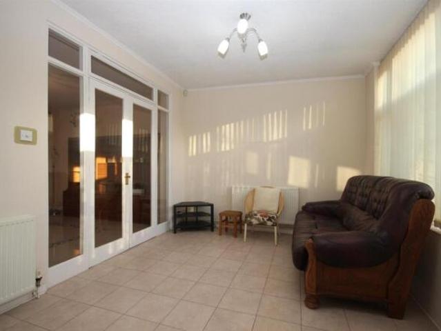 3 bedroom semi detached house for sale in Honey Hill Road, Bedford, MK40